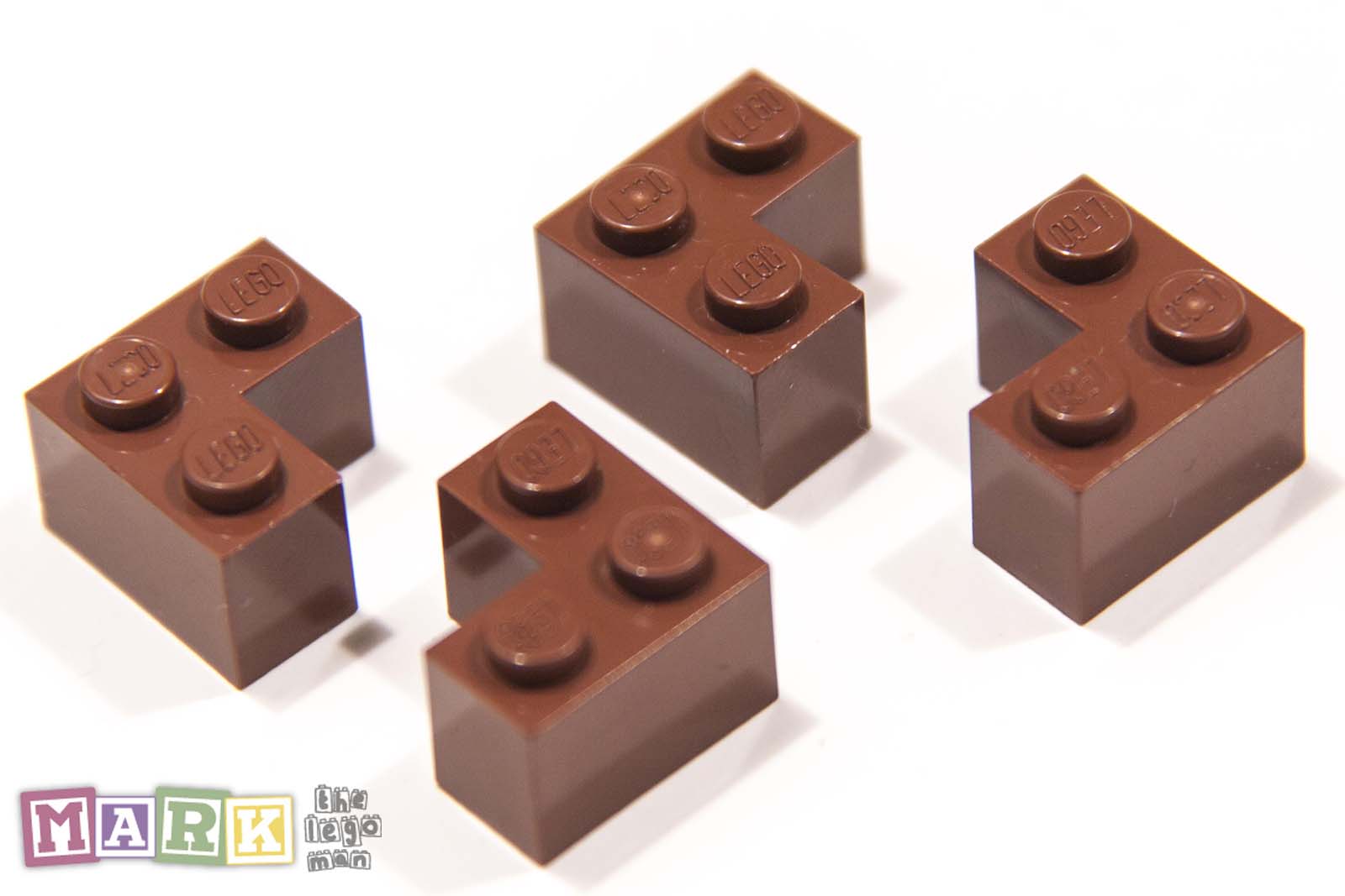 Lego 2357 Job Lot 4x Red Brown Brick 2 x 2 Corner | Mad About Bricks